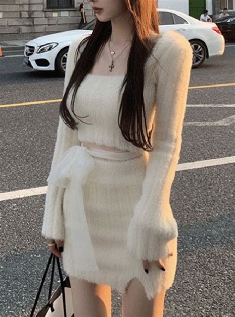 릿스튜디오 투피스 스퀘어넥 앙고라 크롭니트 스커트 세트 위시버킷