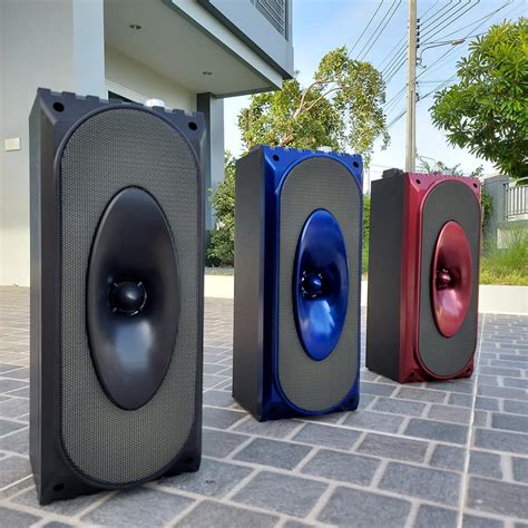 ใครกำลังหาลำโพงขนาดกะทัดรัด พกพาสะดวก ไม่ว่าจะ ทะเล น้ำตก ตั้งแคม ไปได้หมด 🎉ลำโพงบลูทูธ ดอก 4