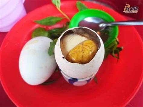 Try A Balut Fertilized Duck Embryo In Vietnam I Tour Vietnam Travel