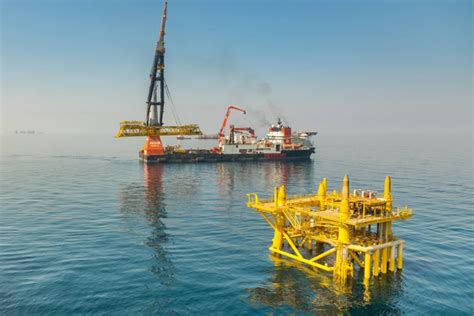 Qatar Heerema Installs Topsides At Al Shaheen Gallaf 1 Project
