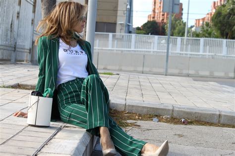 Un Traje De Rayas Cincuentayque