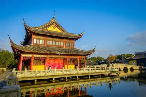 Edificios Chinos Foto De Archivo Imagen De Chinos Edificios 6065194