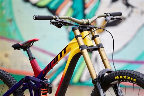 2024 Giant Glory Clintbarkers Bike Check Vital Mtb