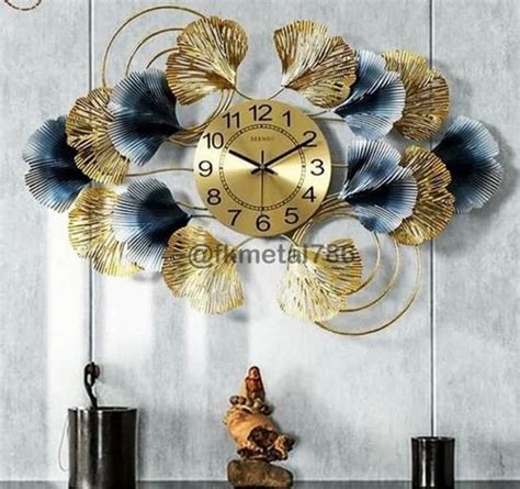 Iron Multicolor Ginkgo Leaf Wall Clock Size 20x28 Inch At ₹ 2000