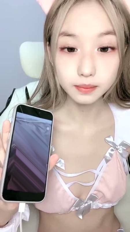 清纯时髦校花 可爱学妹 放开那条可怜的小狗 1 3v243g 花铃次元