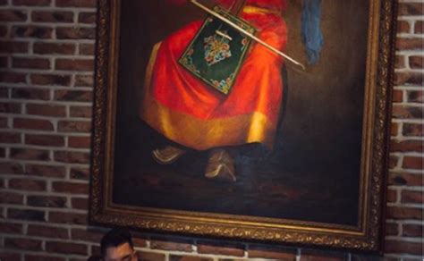 Дуучин Д Болд өвөөгийнхөө хөрөг бүтээжээ