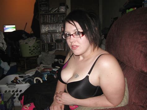 Vac Pics Dildostied Up And Pussy Pumping Porn Pictures Xxx