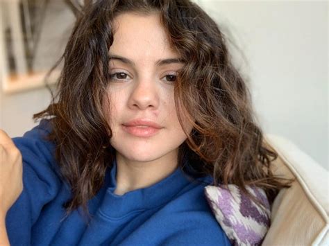 Selena Gomez Shares Unfiltered Photos Gets Online Support