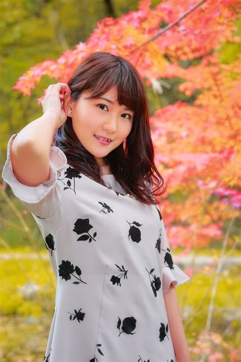 りさりさ さん 紅葉 ちょい絞り 縦 GANREF