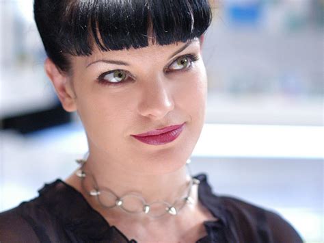 Abby Sciuto Wallpaper Abby Sciuto Wallpaper Fanpop