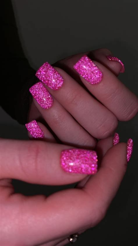 Розовые ногти светоотражающие Розовые блестящие ногти Розовые ногти Дизайнерские ногти