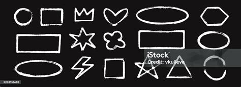 손으로 그린 분필 요소와 프레임 컬렉션 파스텔 밑줄 모양 및 테두리 설정 크레용 브러시 스트로크와 프레임 번들 스케치 마크와 노래는 나누고 분리하고 강조합니다 벡터 거친에