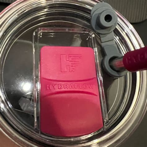 Hydraflow Kitchen New Hydraflow Tumbler With Straw Poshmark