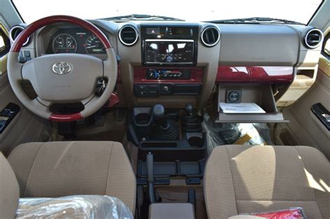 Model Toyota Landcruiser Hardtop Short Wheel Base V L