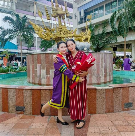 สยามวาไรตี้ แฟนลูกยางไทยแฉภาพเด็ด ตู้เย็นเวียดนาม Facebook