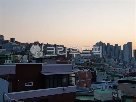 저녁 주택 아파트 집 주택가 사진 이미지 일러스트 캘리그라피 Nvolcano0726작가