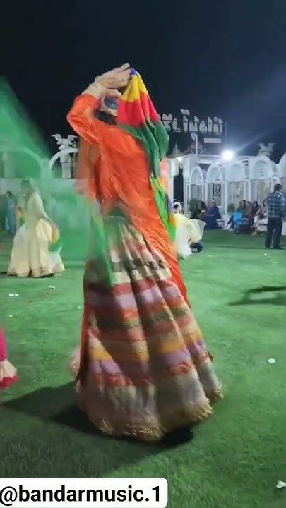 رقص زیبای دختر محلی💛چه دستمال بازی می‌کنه Bandarmusic1 Youtube