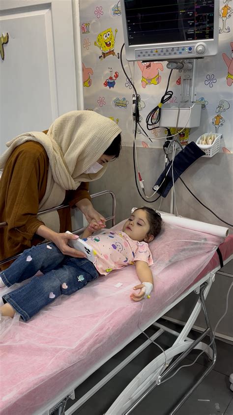 ‎ویدا بلاگر مادر دختری خانواده‎ ‎همیشه که قرار نیست ته بازی بد تموم شه😂♥️ شیدینگ لبم رو پیش