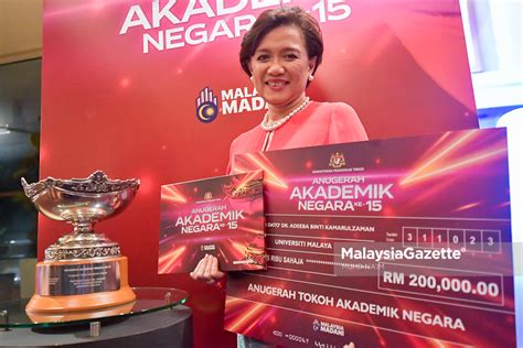 Penyakit Berjangkit Angkat Dr Adeeba Tokoh Akademik Negara