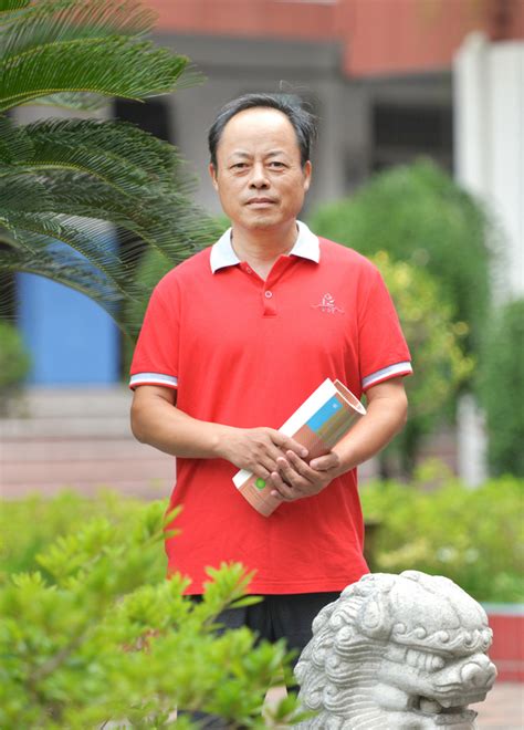 唐晓翔语文教师 初中部 安庆外国语