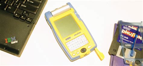 Weird Picture Taker Vtech Phusion Toy Pda From The Year 2000 To Type