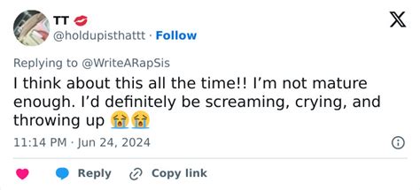 Chris Brown Seemed To Get Excited By His Backup Dancer Now His Bulge Is Going Viral Bored Panda