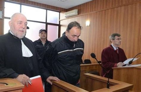 Свръзката на полицейския шеф от Пловдив с ало измамниците потъна в земята