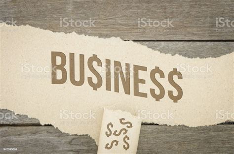 나무 배경과 갈색 종이 시트 또는 메모에 비즈니스 개념 단어 0명에 대한 스톡 사진 및 기타 이미지 0명 갈색 디자인 Istock