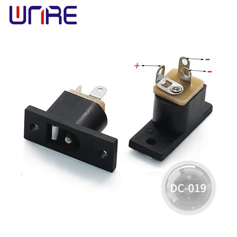 China Is A Dc Socket For Power Connection Dc 019 Three Pin Manufacturer