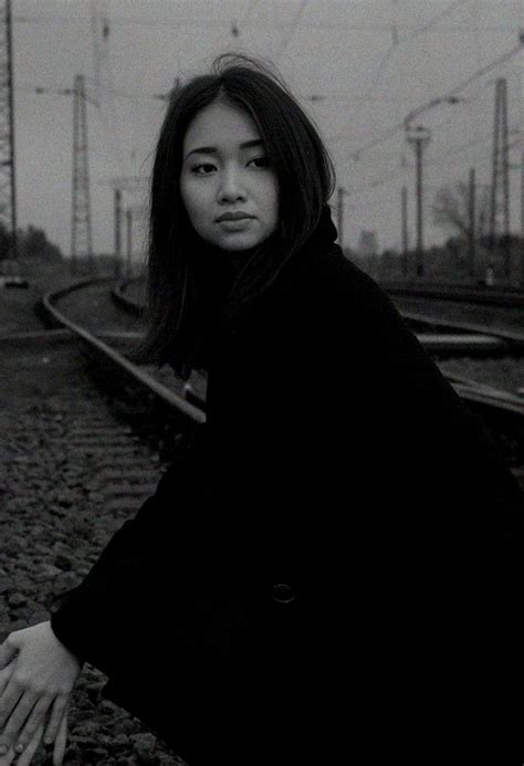 Заяа Явсныг чинь мэдсэн мэт Явсныг чинь мэдсэн мэт Яагаад чамайг санаад эхлэв Явуулахгүй гэж