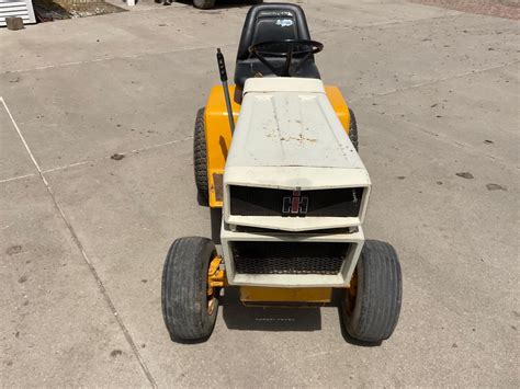 International Cub Cadet 1250 Hydrostatic Lawn Garden Tractor Bigiron Auctions