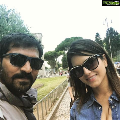 vaibhav reddy instagram met hottie at italy 😍 gethu cinema