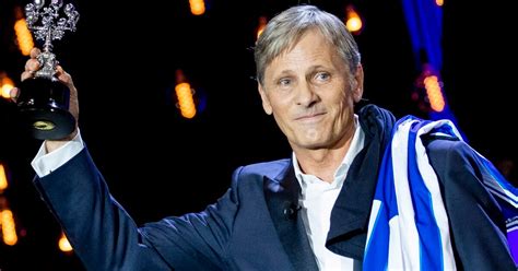 Viggo Mortensen Recibe Emocionado El Premio Donostia En El Festival