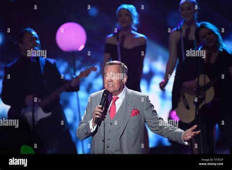 Berlin Germany 04th May 2019 Roland Kaiser Sings At The Show Welcome To Carmen Nebel The