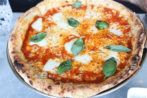 들기름살치살 스테이크리조또와 마르게리타피자 Mlbpark