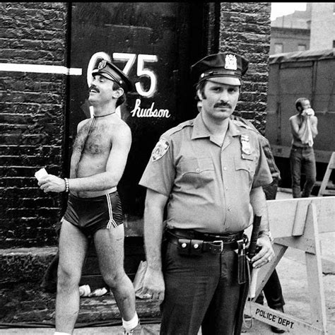 Uniforme Do Nypd Decada De 1970 Pdf Politicas Da Vida CoprudoÇÕes