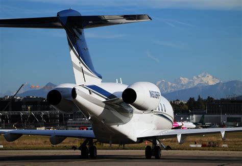 Bombardier Challenger 300 · History Technical Data And Photos · Aerocorner