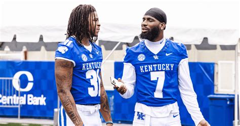 Daveren Rayner Shoulders Mighty Responsibility For The Kentucky Defense