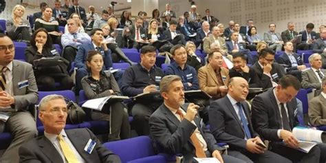 “Эрдэнэс тавантолгой н хувьцааг хөрөнгө оруулагчдад танилцууллаа