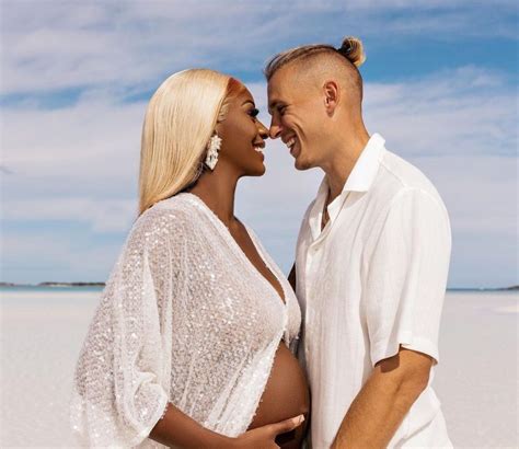 Bahamian Olympic Champion Shaunae Miller Uibo Announces Pregnancy