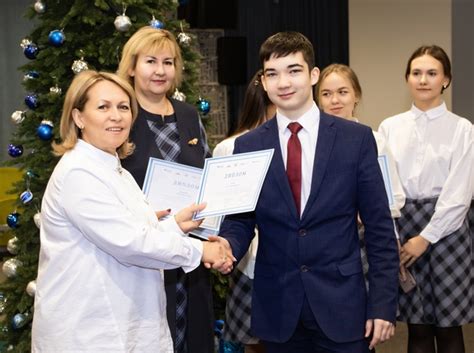 Вот уже второй год наши старшеклассники под руководством Шандренковой Надежды Германовны