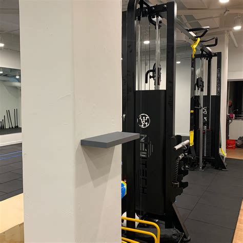 Exerciselab Cs 임무완료 했습니다 선반은 핸드폰 물통 올려 노시면 됩니다 여자