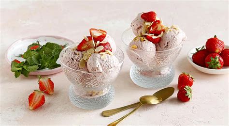 Мороженое из сливок и клубники, пошаговый рецепт с фото на 322 ккал