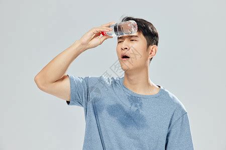 衬衫背后出汗特写高清图片下载 正版图片507713994 摄图网