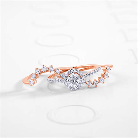 고급 고급 보석 고상한 골드 구자라트 어 귀중한 금속 남자 액세서리 다이아몬드 디자인 디테일 럭셔리 럭셔리한 매우 복잡한 반지 반짝반짝 빛나는