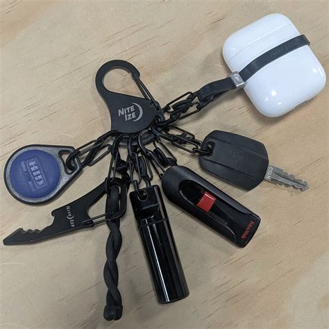 Edc Keychain Items How To Create Your Perfect Everyday Carry Keychain