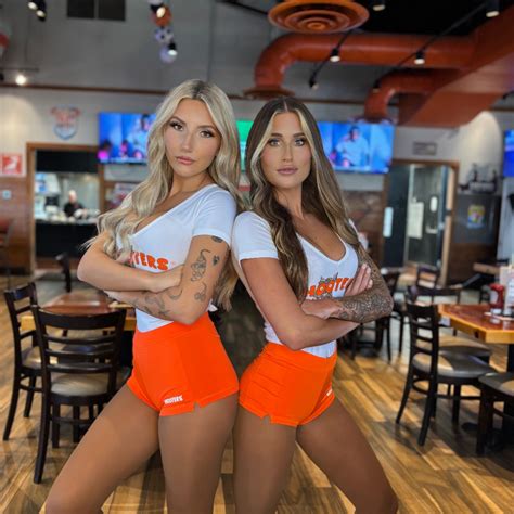 Hooters Buy Wings Get Free Wings—its A No Brainer 🍗 Order 10 Bone