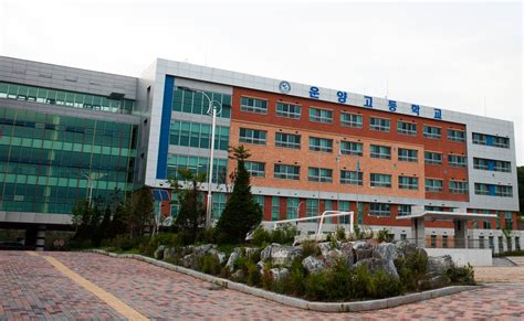 꾸밈헤어살롱 서아디자이너 레이어드컷🤗밑선은 무겁게 윗쪽은 레이어드로 가볍고 볼륨있게 동대문 최고미용실 꾸밈헤어살롱 새벽6시 오픈 신당역 10