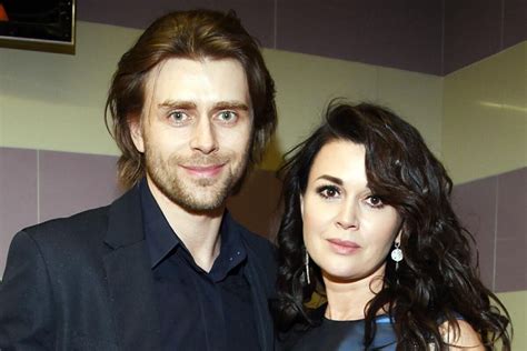 Навка рассказала о странном поведении Чернышева на поминках Заворотнюк Вокруг ТВ