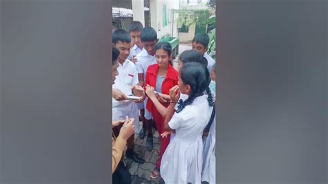 පළවෙනි පාරෙන්ම මෙච්චර ආදරයක් ලැබෙයි කියලා හිතුවෙ නෑ ඒ ආදරේට ආදරෙයි ️